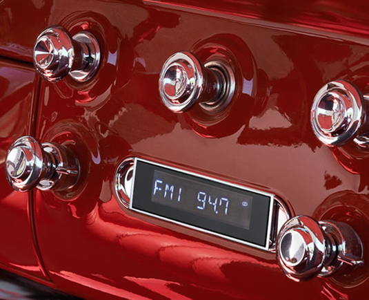 1955/59 CHEVROLET TRUCK STYLE RETRO DAB RADIO-APACHE| Bluewire Automotive